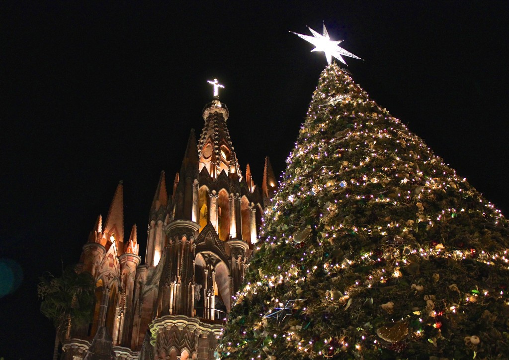 22) Feliz Navidad/Merry Christmas